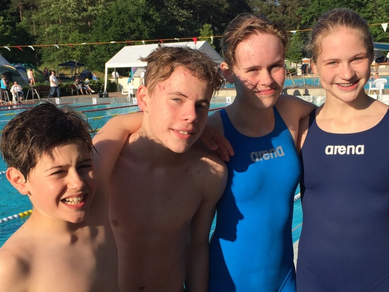 Viel Spaß und eine Medaillenflut in Senne – Schwimmteam Bielefeld